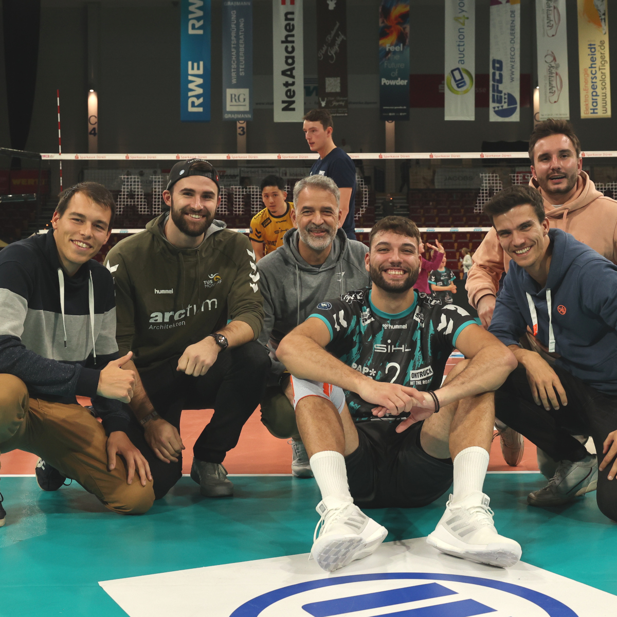 Im Pokal gegen gute Freunde - SWD powervolleys Düren Im Pokal gegen gute Freunde - SWD powervolleys Düren